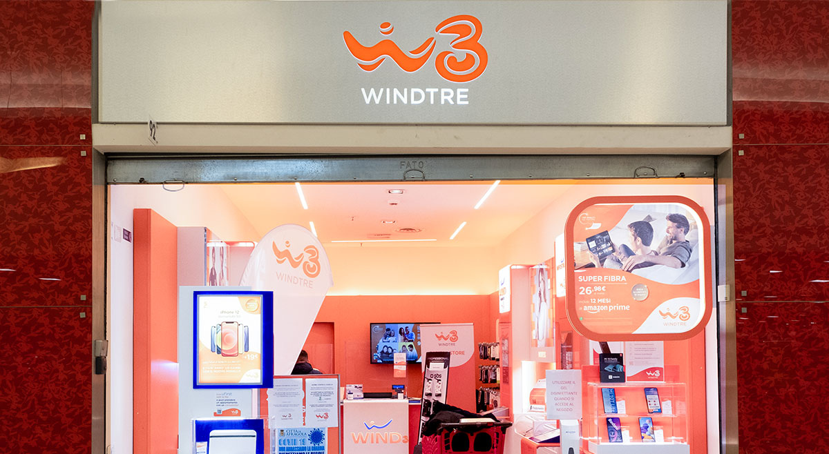 Wind - Centro Commerciale Le Porte di Napoli - Afragola, Campania